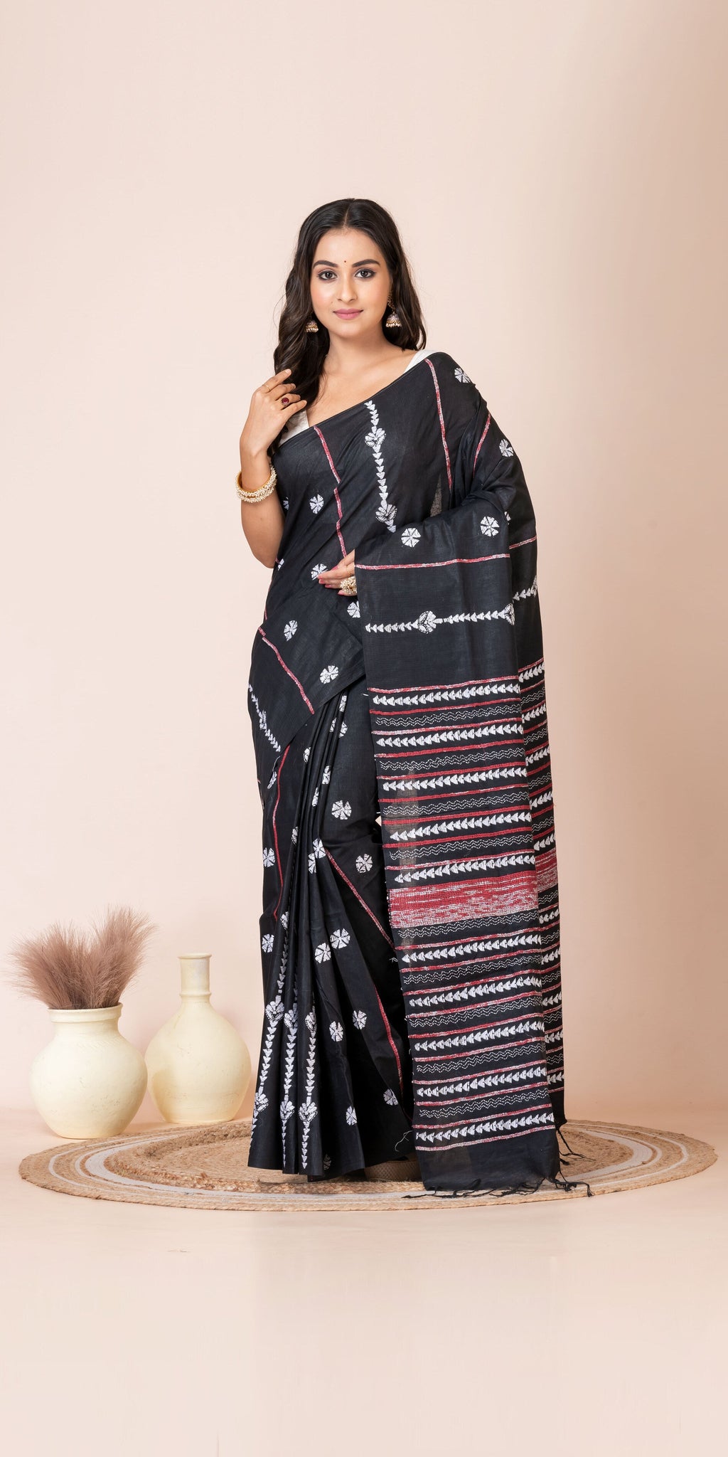 Black Khes Kantha Saree with Floral Patterns – Parinita Sarees and Fashion